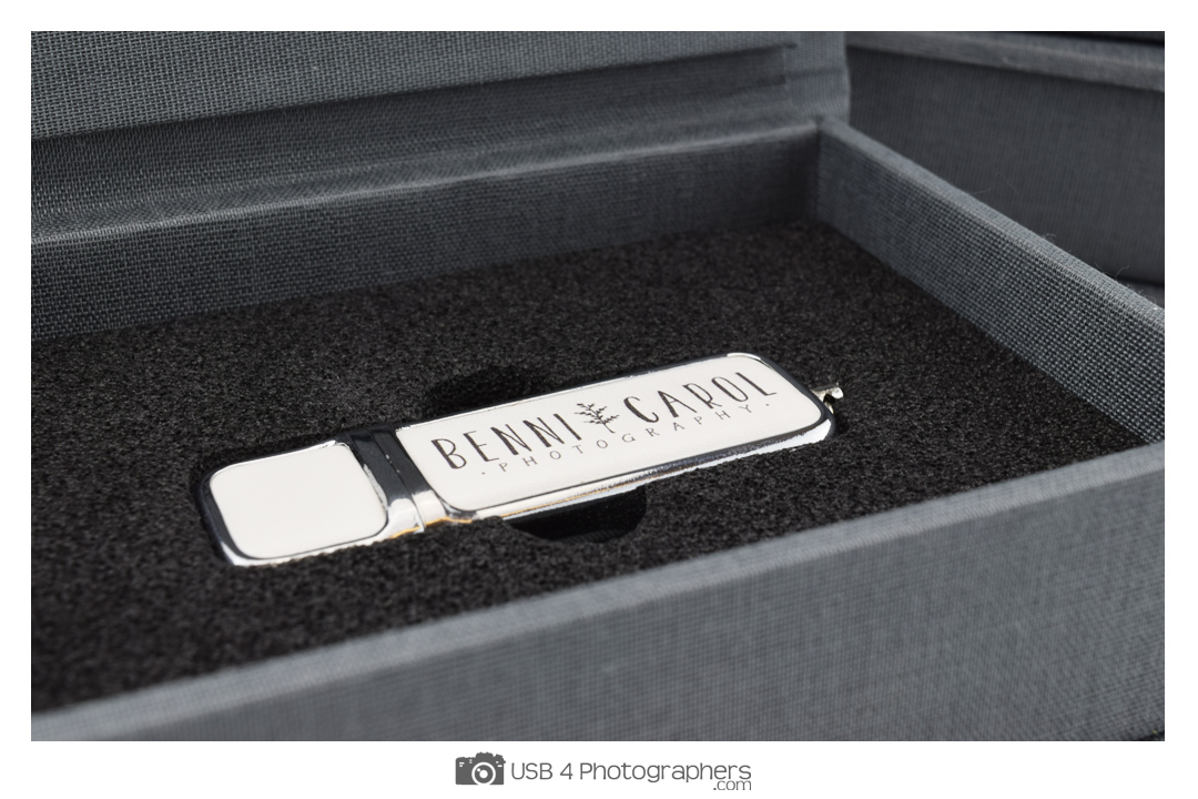 Small Elegant USB Gift Box - Personalised USB Memory Sticks & Gift ...